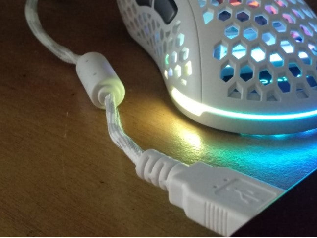 Fungsi Lain LED Mouse Rexus DAXA Air yang (Mungkin) Kamu Belum Tahu