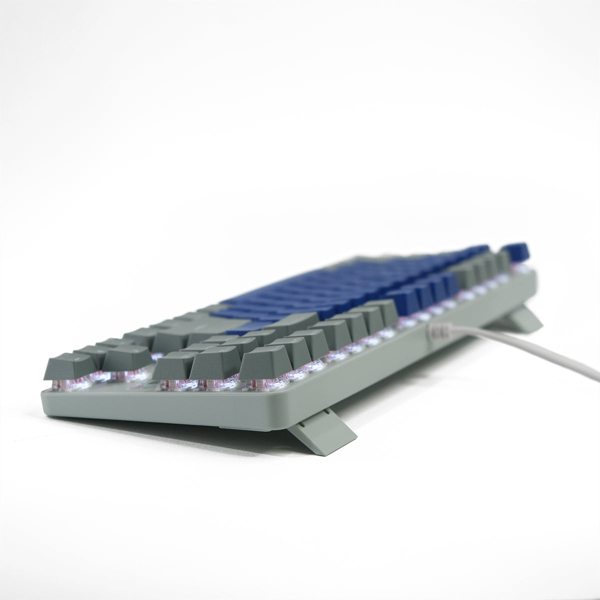 Rexus New Ayaka Series - Bundling Keyboard Gaming TKL & Mousepad